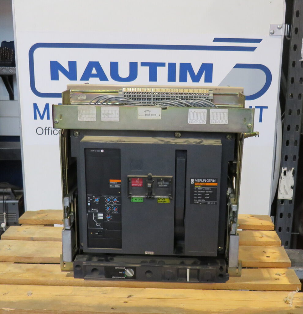 Merlin Gerin Masterpact Circuit Breaker